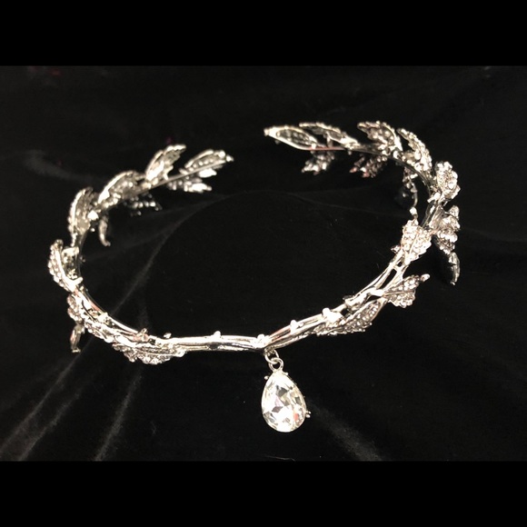 Fancy Girl Boutique | Accessories | Tear Drop Forehead Crown | Poshmark